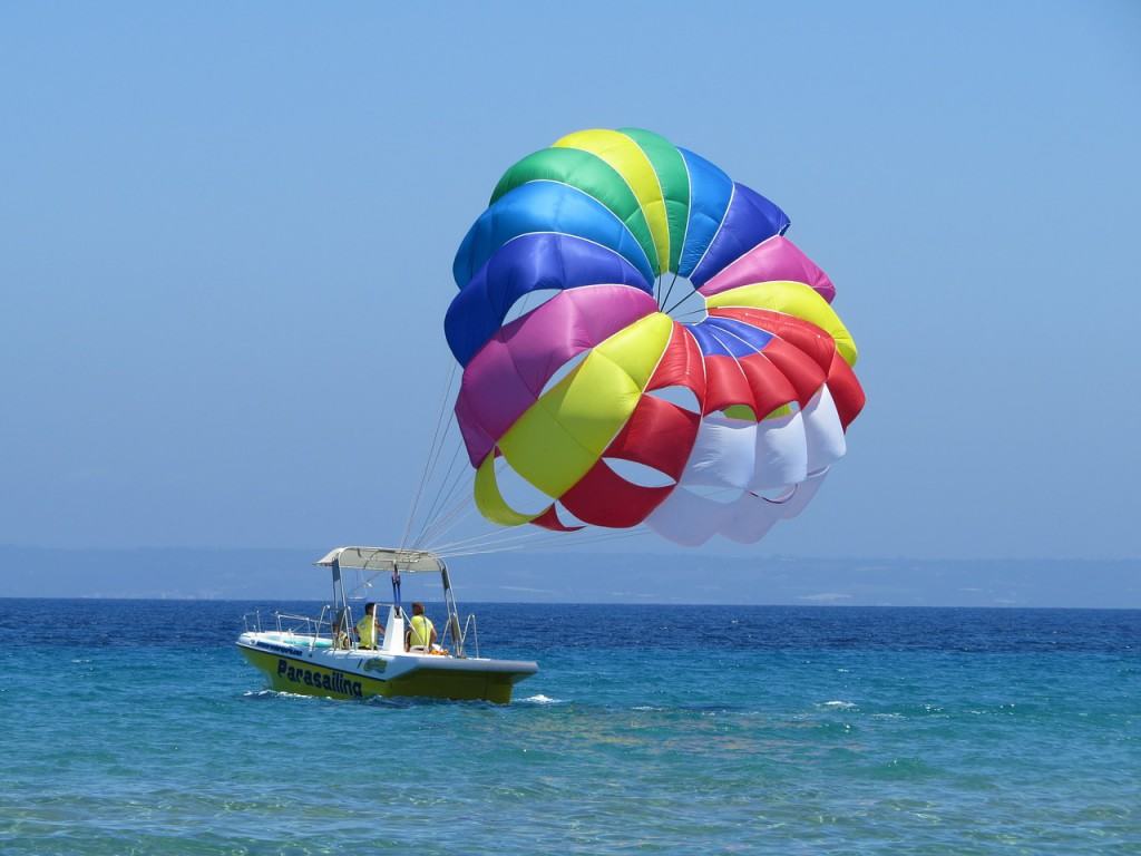 parachute | Cruising Sea