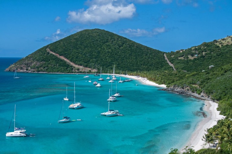 Best Anchorages in the BVI – 9 Beautiful Spots to Anchor! | Cruising Sea