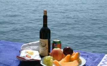 Snacks For a Boat Ride – 5 Best Snack Ideas! | Cruising Sea