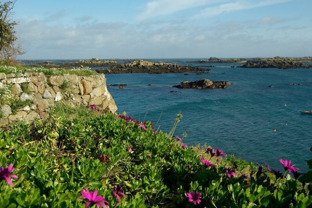 Sailing In The Chausey Islands – A Unique Place to Sail! | Cruising Sea